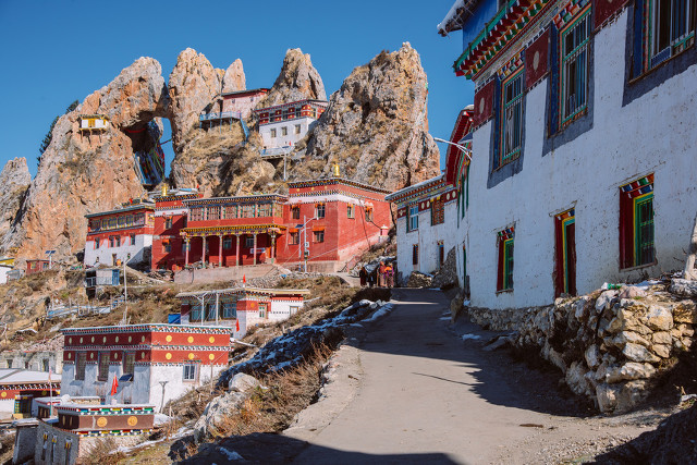 8 temples built on cliffs in China, wonderful, which have you been to ...