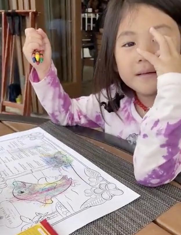 Edison Chen shows happiness in the mirror for his wife and children ...