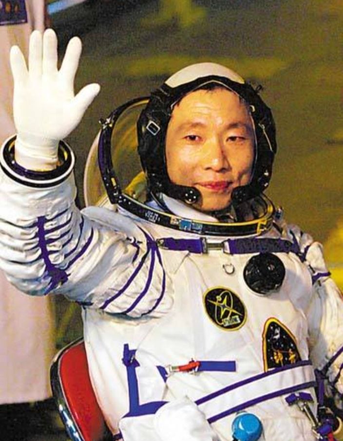 Liu Yang realized his "flying" dream, and once refused her husband's ...
