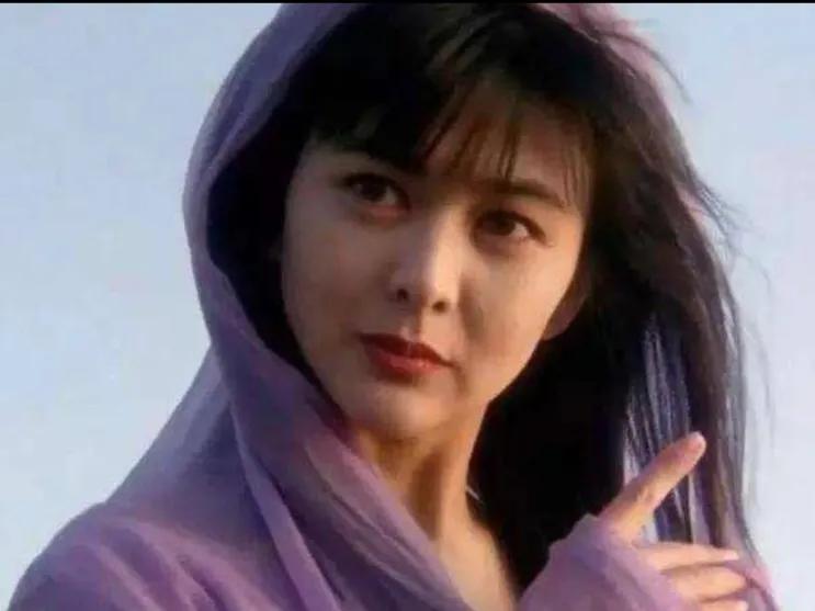 Guan Zhilin, once known as Hong Kong's first goddess, was ruined on ...