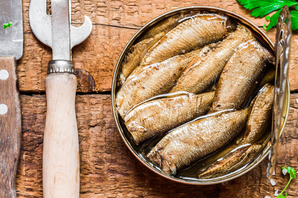 Why can Swedes eat canned herring that is 20 times more stinky than ...