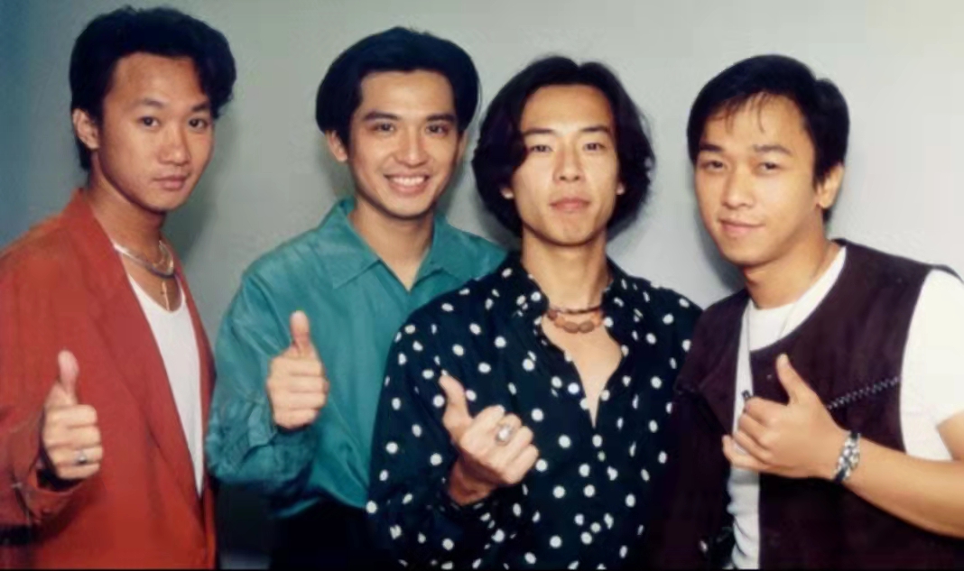 Huang Guanzhong was really handsome when he was young. Not only did he ...