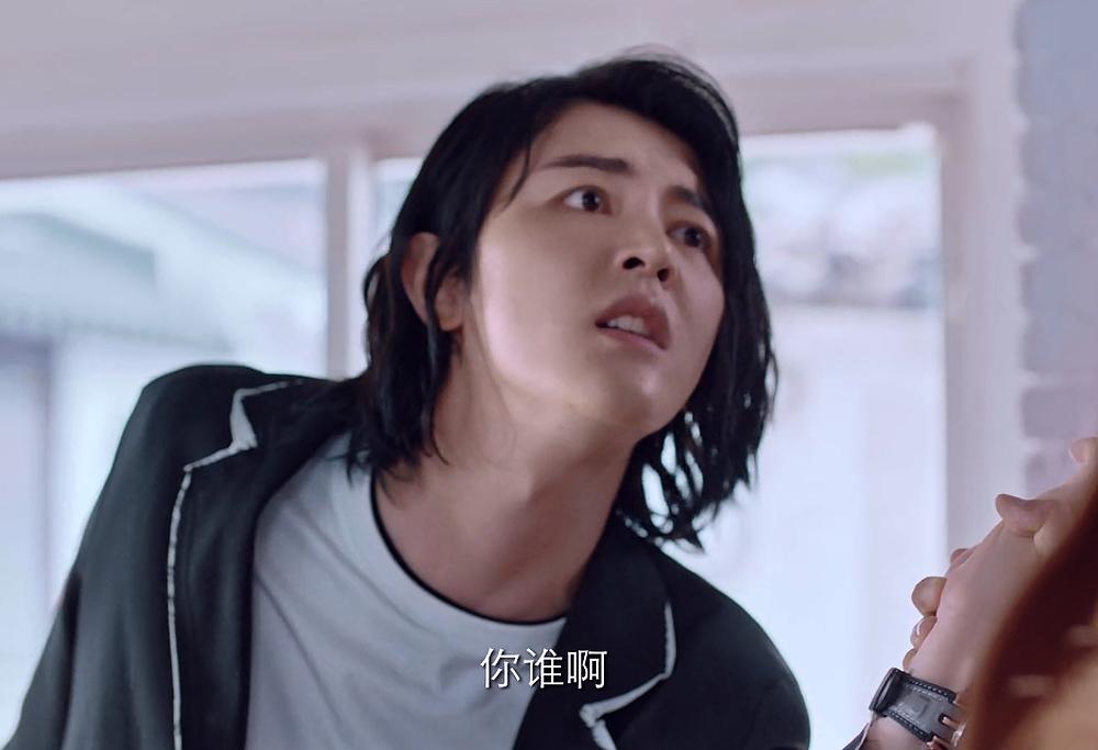 I was dismissed by the cast, but the plot scored a lot. The drama ...