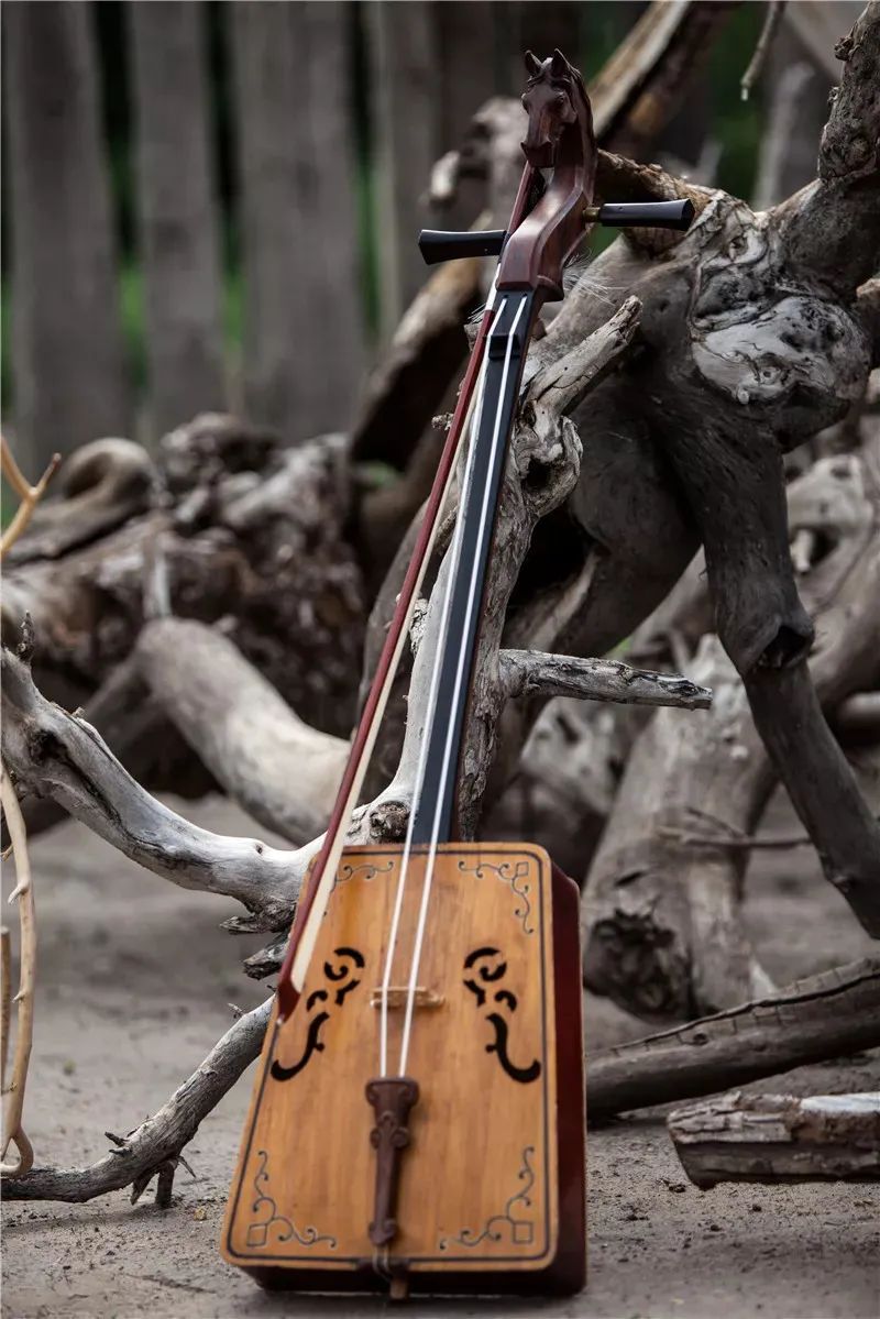 In the endless stream of time, hearing the sound of Matouqin, the world ...