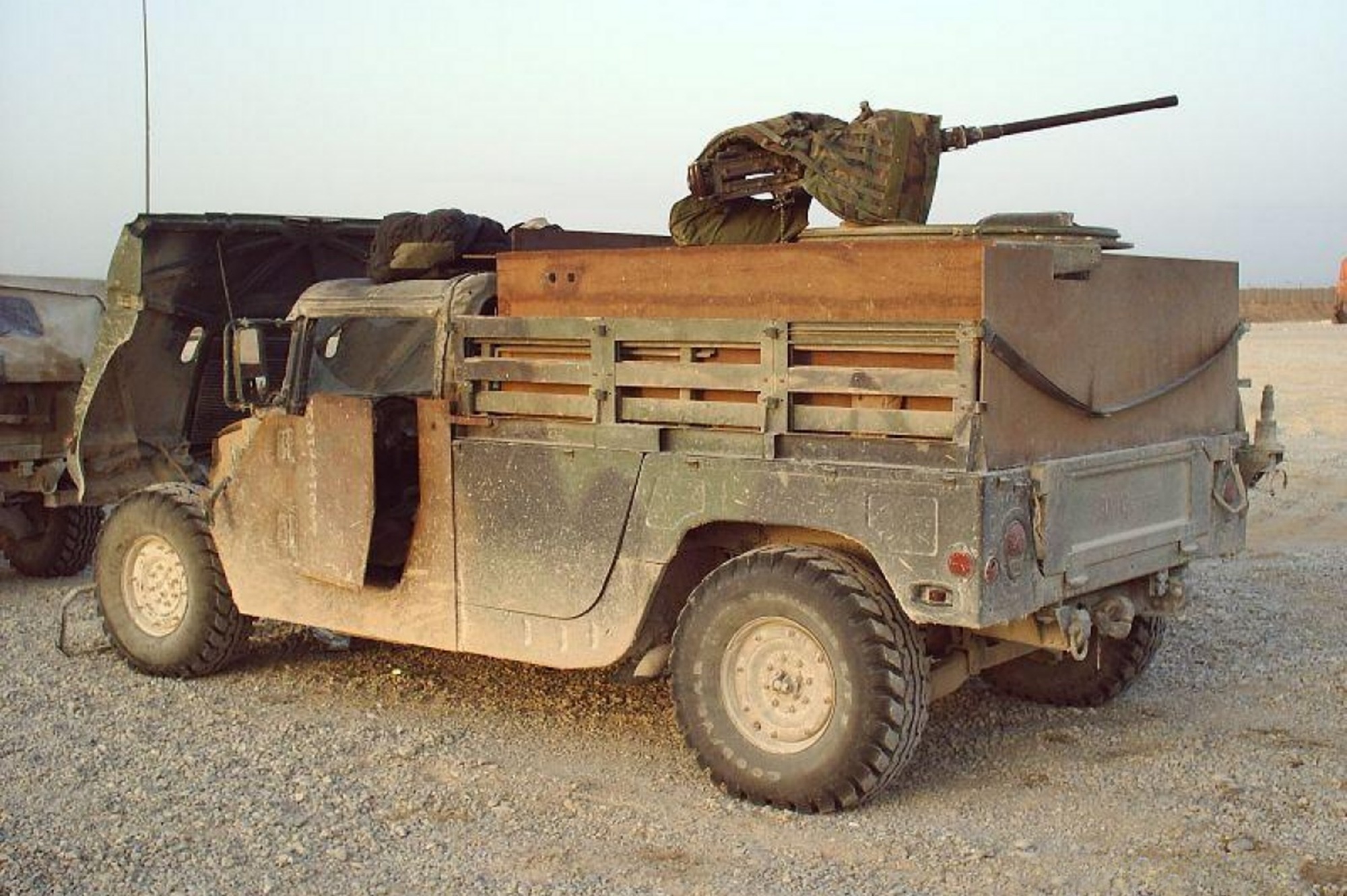 Pickup armored vehicles modified in the Middle East and other places (3 ...