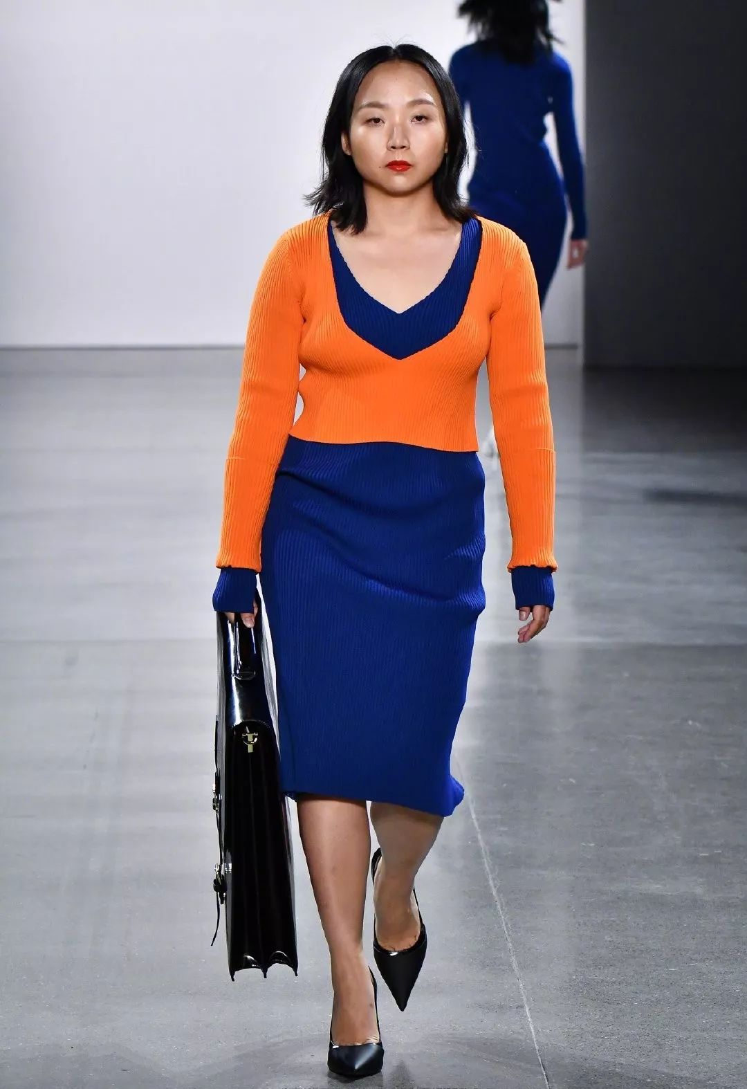 With a big face and thick neck, how do you look thin in winter? Master ...