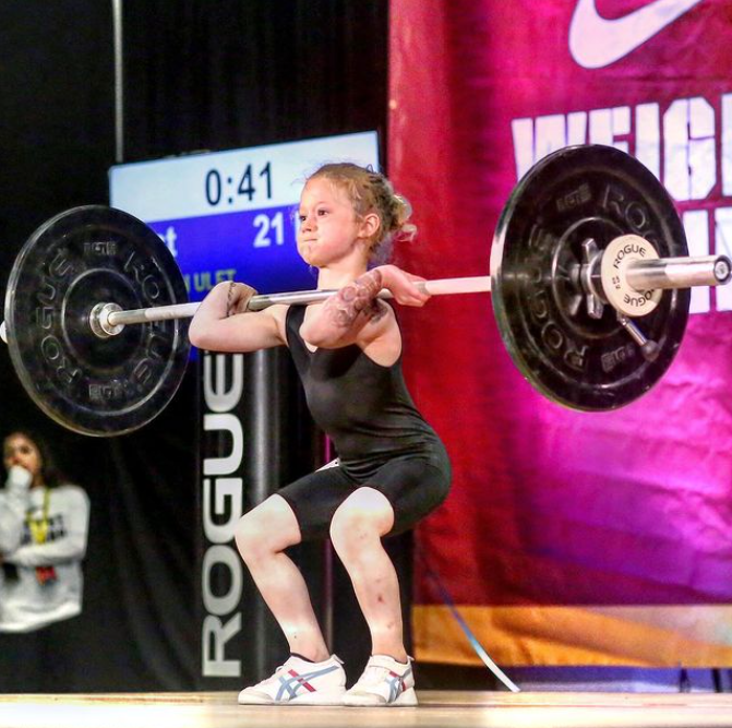 7-year-old Lori can actually lift 80 kg? ! Too burst - iNEWS