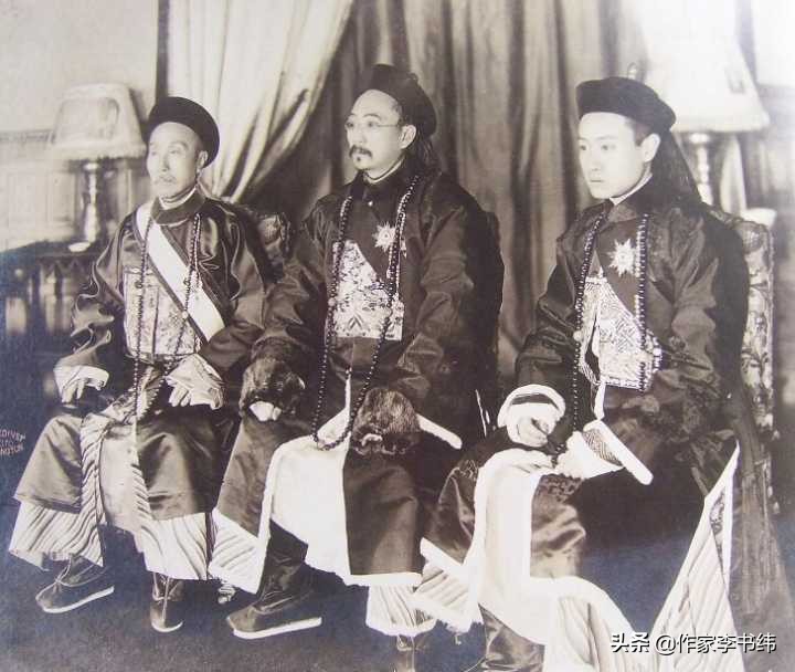 Wu Tingfang suggested that Qing officials strengthen mutual trust with ...