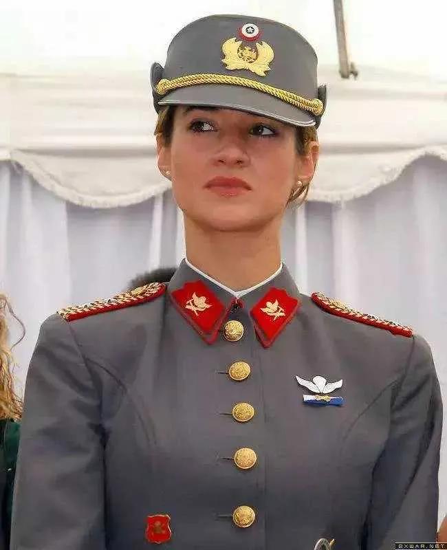 Take stock of photos of female soldiers from 60 countries, some are ...