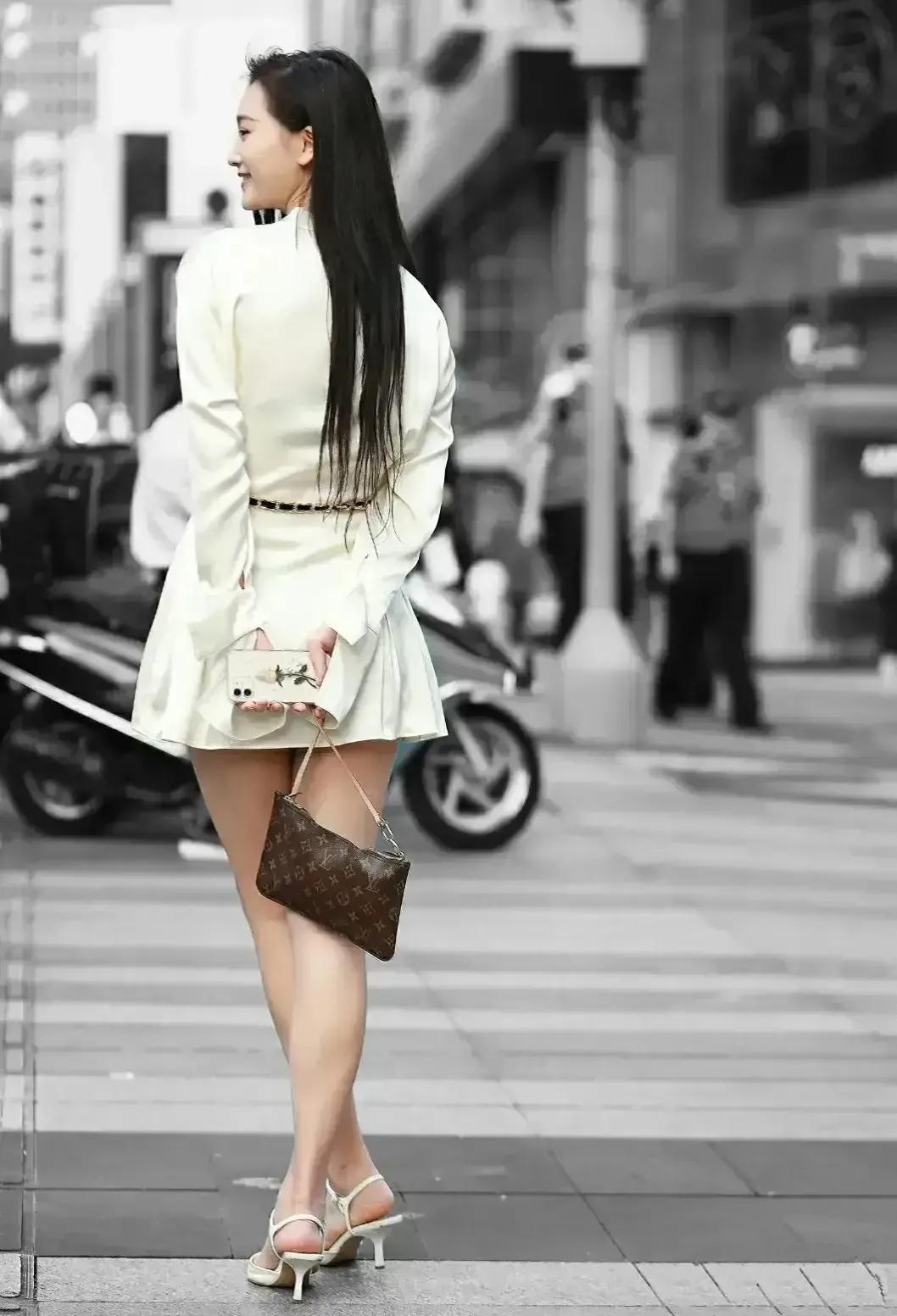 Street beauties, each has its own beauty - iNEWS