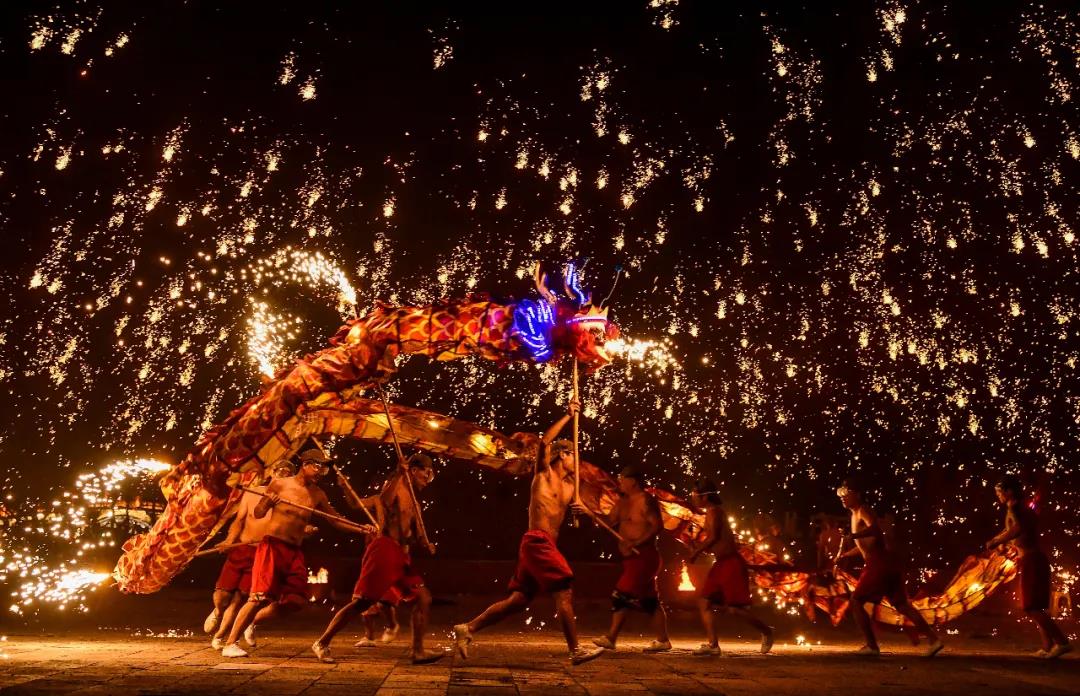 "Fire Dragon Steel Flower", a beautiful thousand-year-old intangible ...