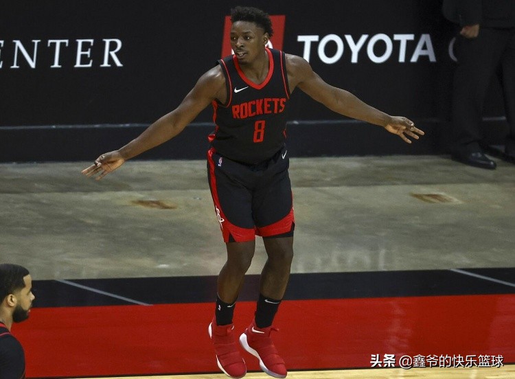 Slash 30+4!The Rockets set a record of 3 in the No. 1 battle!6 fouls ...