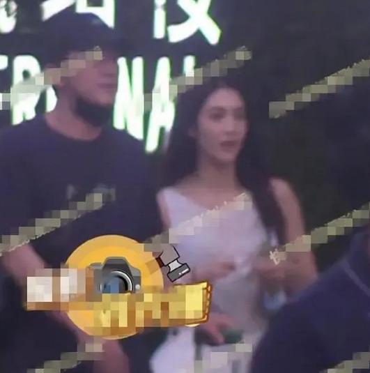 Break up after seeing the parents?Kissing on the street with Xin Ren ...