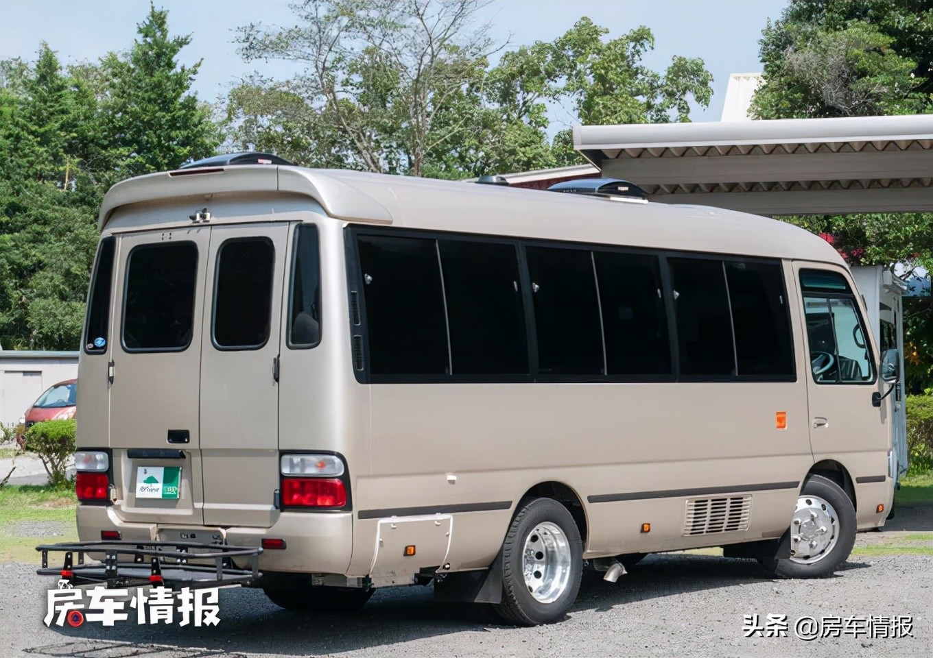 The new mini-bus RV, 4.0T super power can sleep 6 people, the space is ...