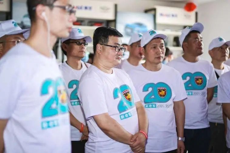 Yin Tongyue, who is immersed in building a car, should look up more and ...