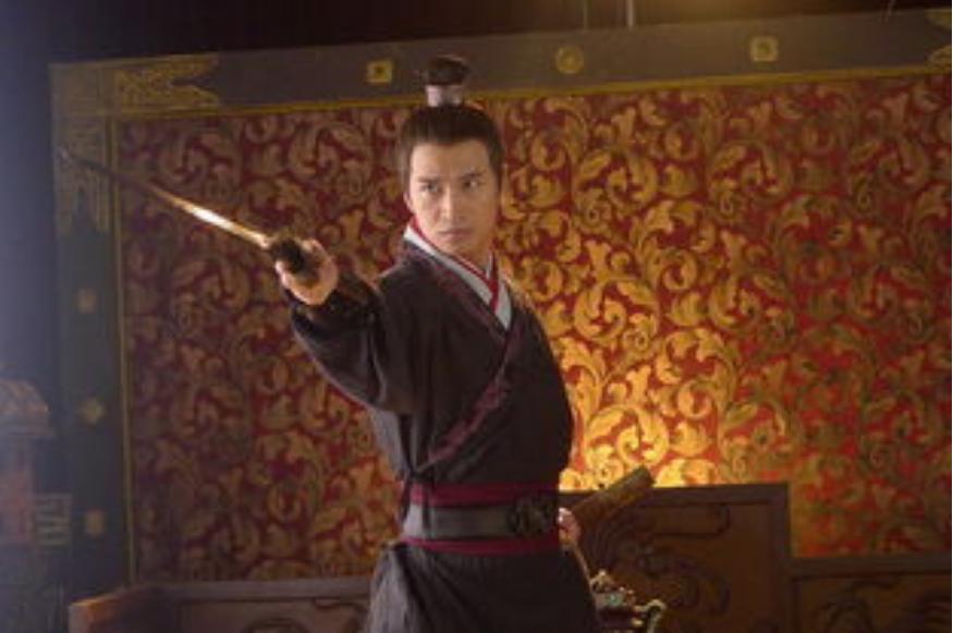 Emperor Han Jing asked Zhou Yafu to eat without chopsticks. After Zhou Yafu left, Emperor Han ...