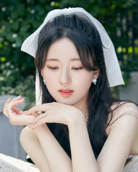 Thirty years in Hedong, 30 years in Hexi?Zhao Lusi and Guan Xiaotong ...