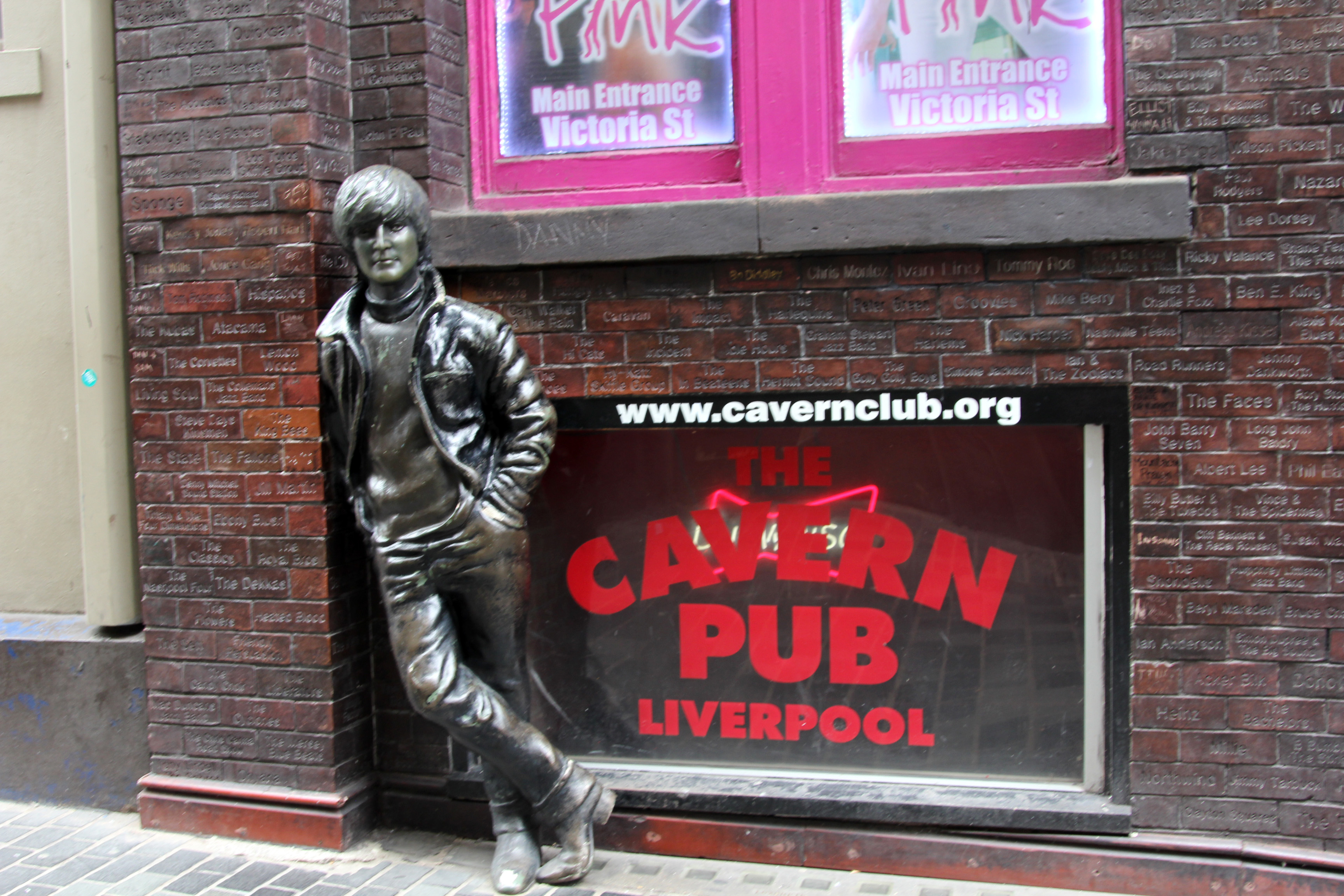 Liverpool Cave Bar-a place of pilgrimage for rock fans of the world - iNEWS