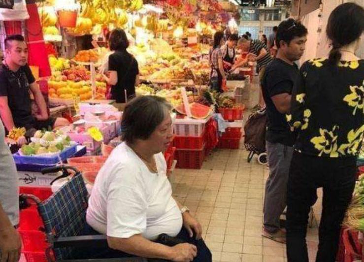 The 68-year-old Sammo Hung is very thin, and the old "big brother" is ...