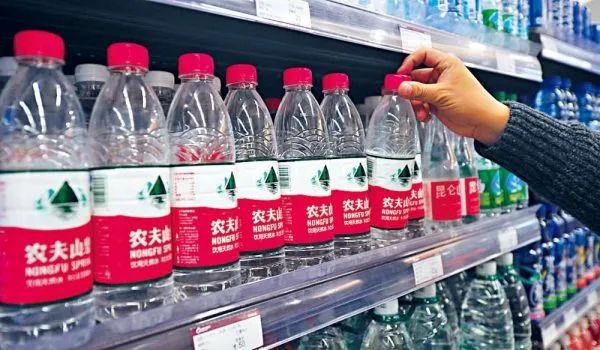 This advertisement has fallen by 300 billion. Is Nongfu Spring ...