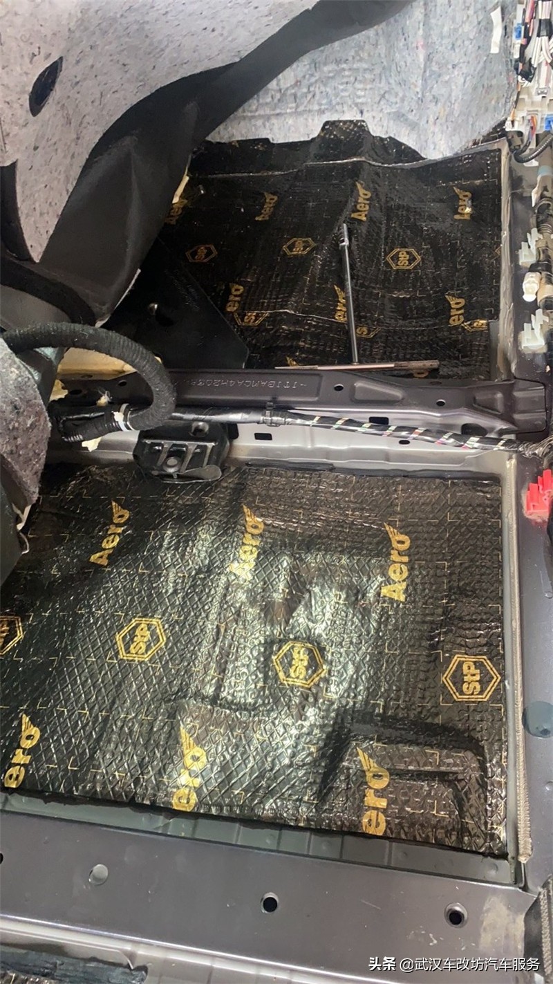 Sound insulation improves the comfort of the passenger compartment ...