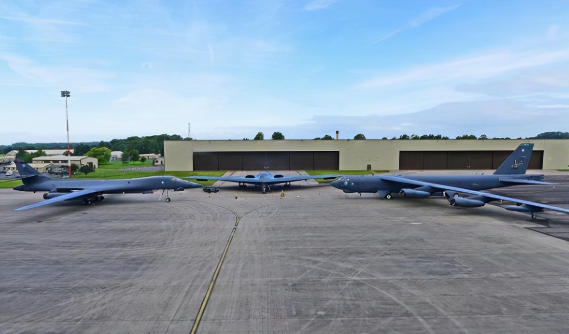 How big is the B2 bomber?Just look at the B52 and B1B next to it. - iMedia