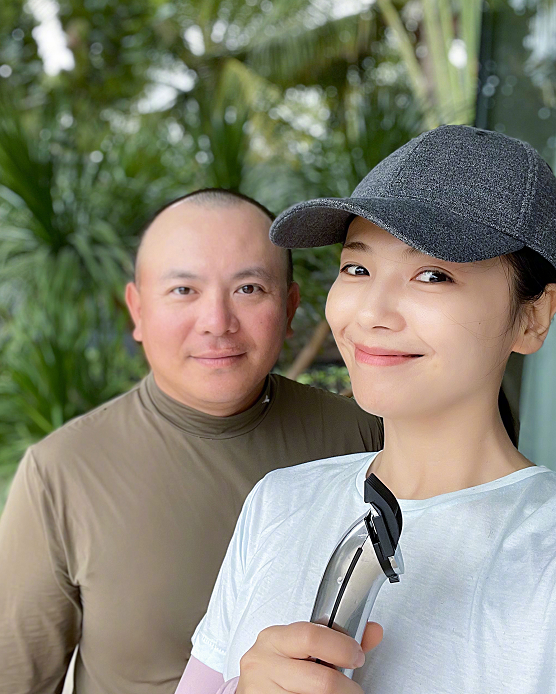 Liu Tao: On the 27th of the twelfth lunar month, he personally gave ...