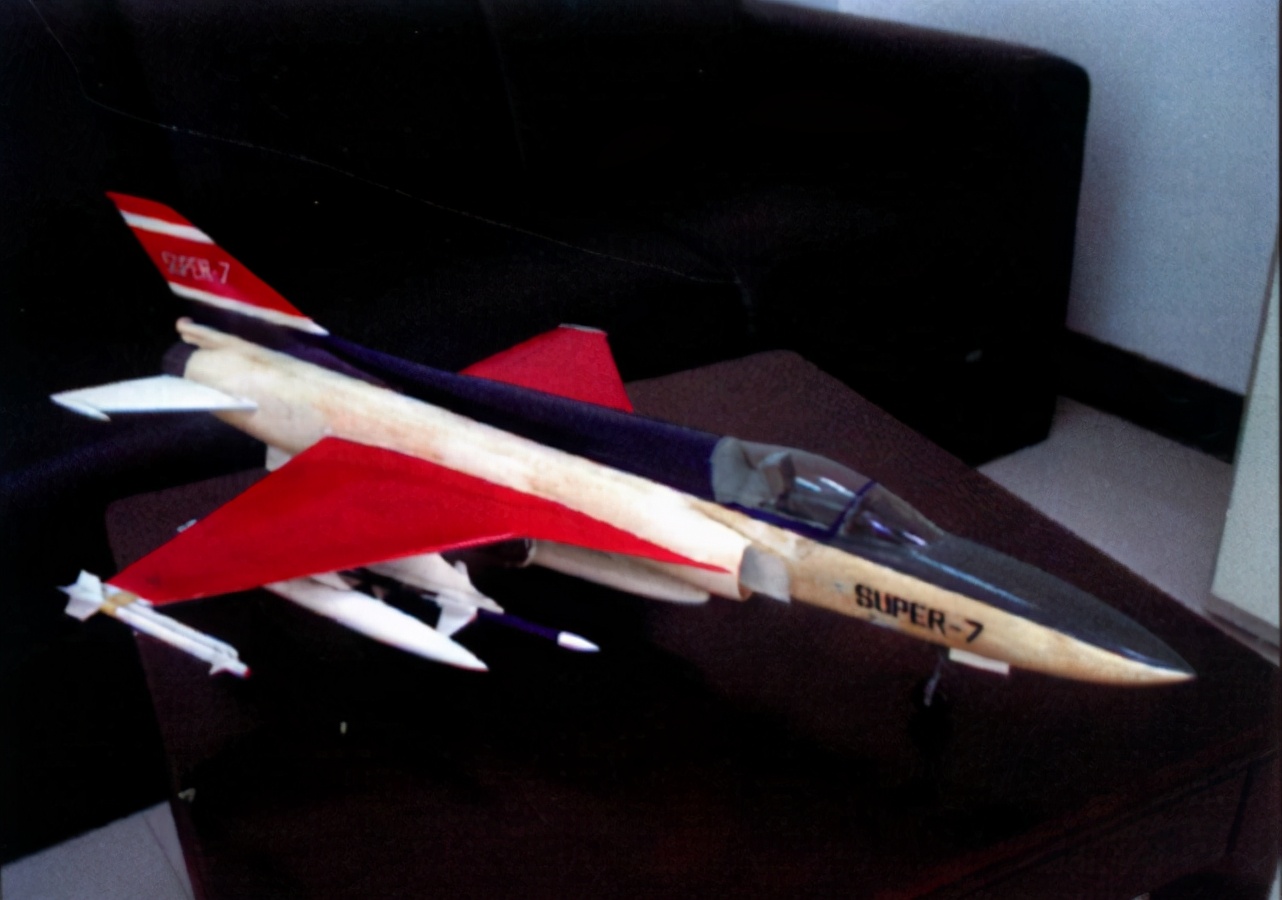 Do you know the red tomcat?The United States almost sold F14 fighter ...