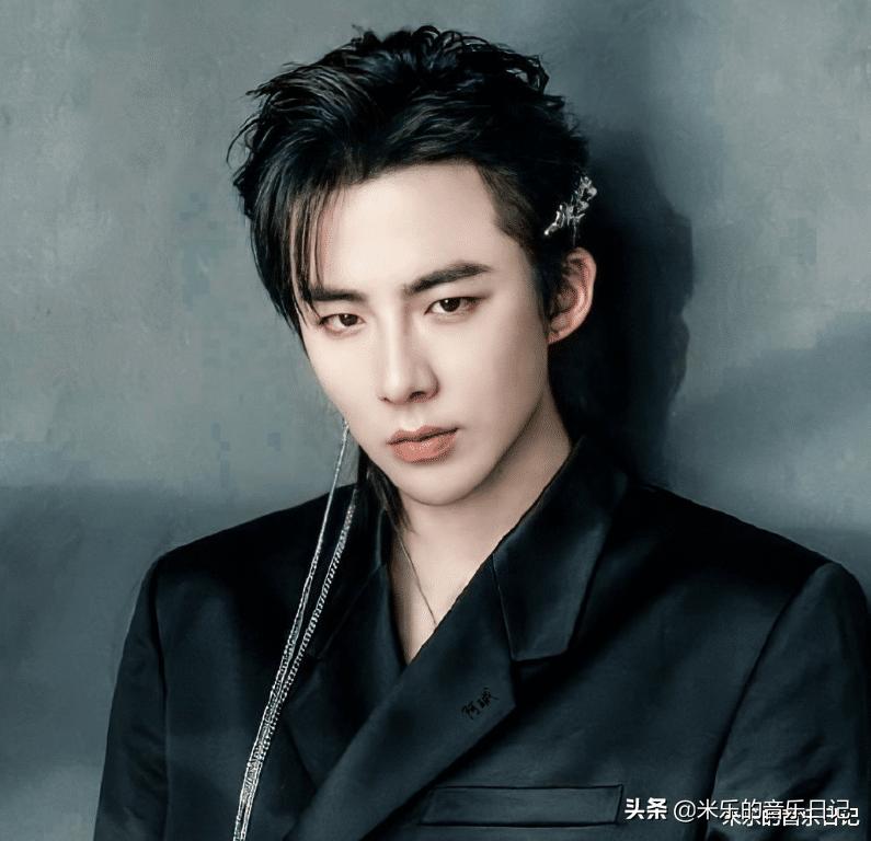 Worthy of being a love guardian, Liu Yuning quietly opened his voice ...