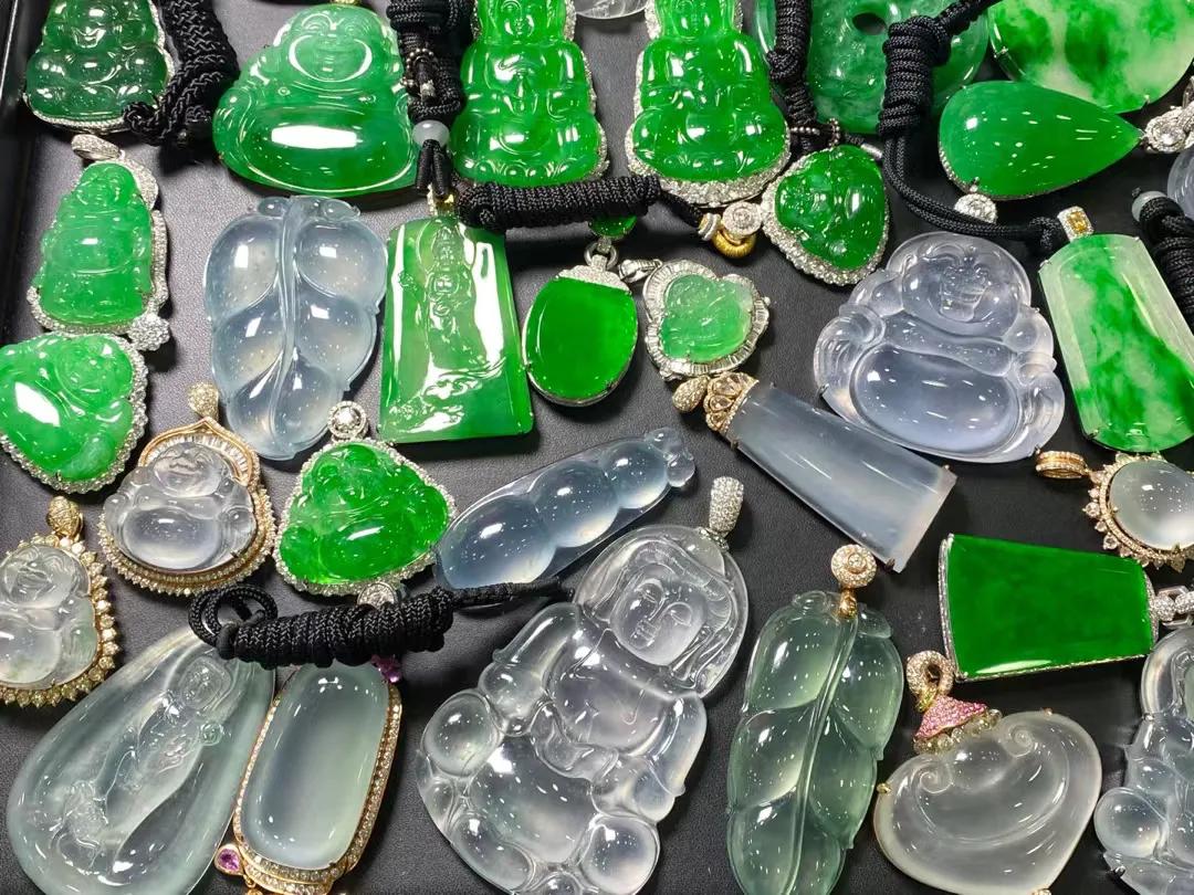 Do you want to buy Jade in Myanmar really cheap? Take you today ...