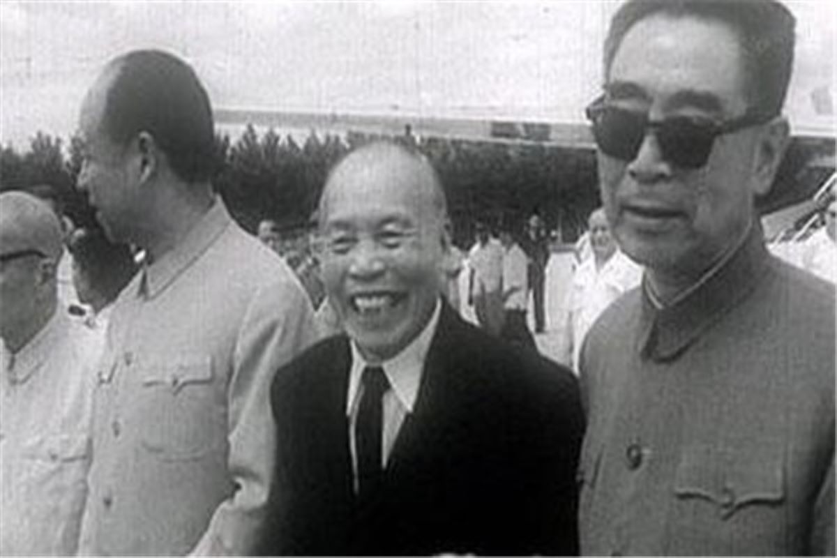 A 27-year-old female nurse married 75-year-old Li Zongren. Li Zongren ...