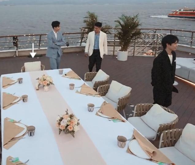 When meeting with female No. 5, Ma Dong pulled Chen Siming back to ...