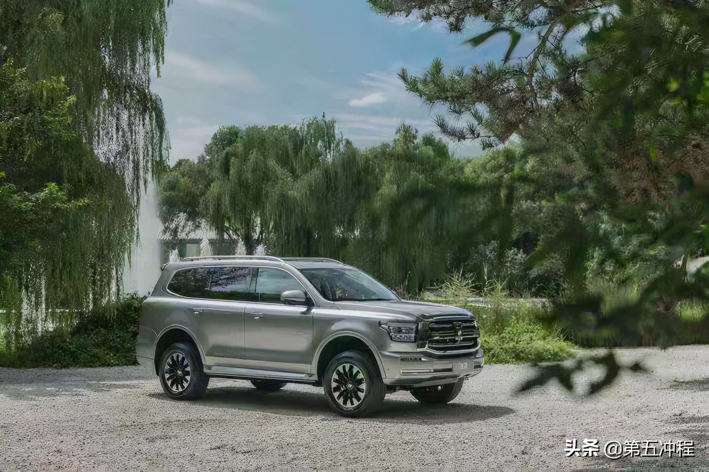 ["3.0T+9AT" super power tank 500 strong landing] - iNEWS