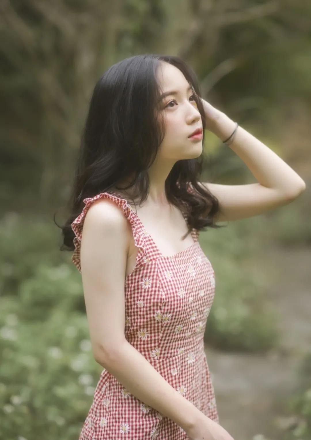 Guess the melon series* The hostess makes a fortune by muffled voice ...