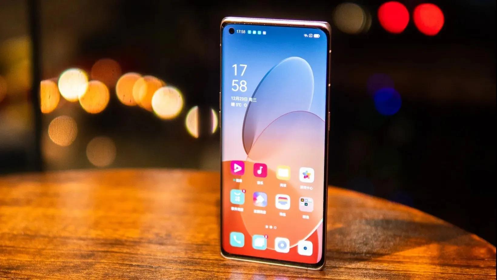 A masterpiece of OPPO mobile phone - iNEWS