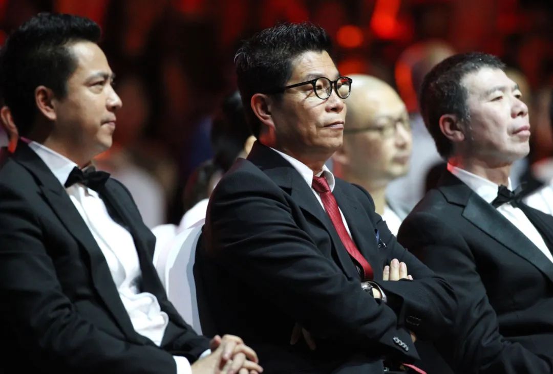 Wang Zhongjun, the "entertainment brother" who spent 377 million to buy paintings by Zeng Hao ...