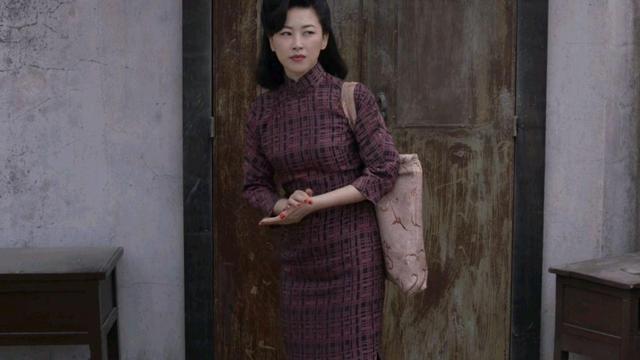 After watching "The Rebel", the most authentic Miss Lan goes offline ...