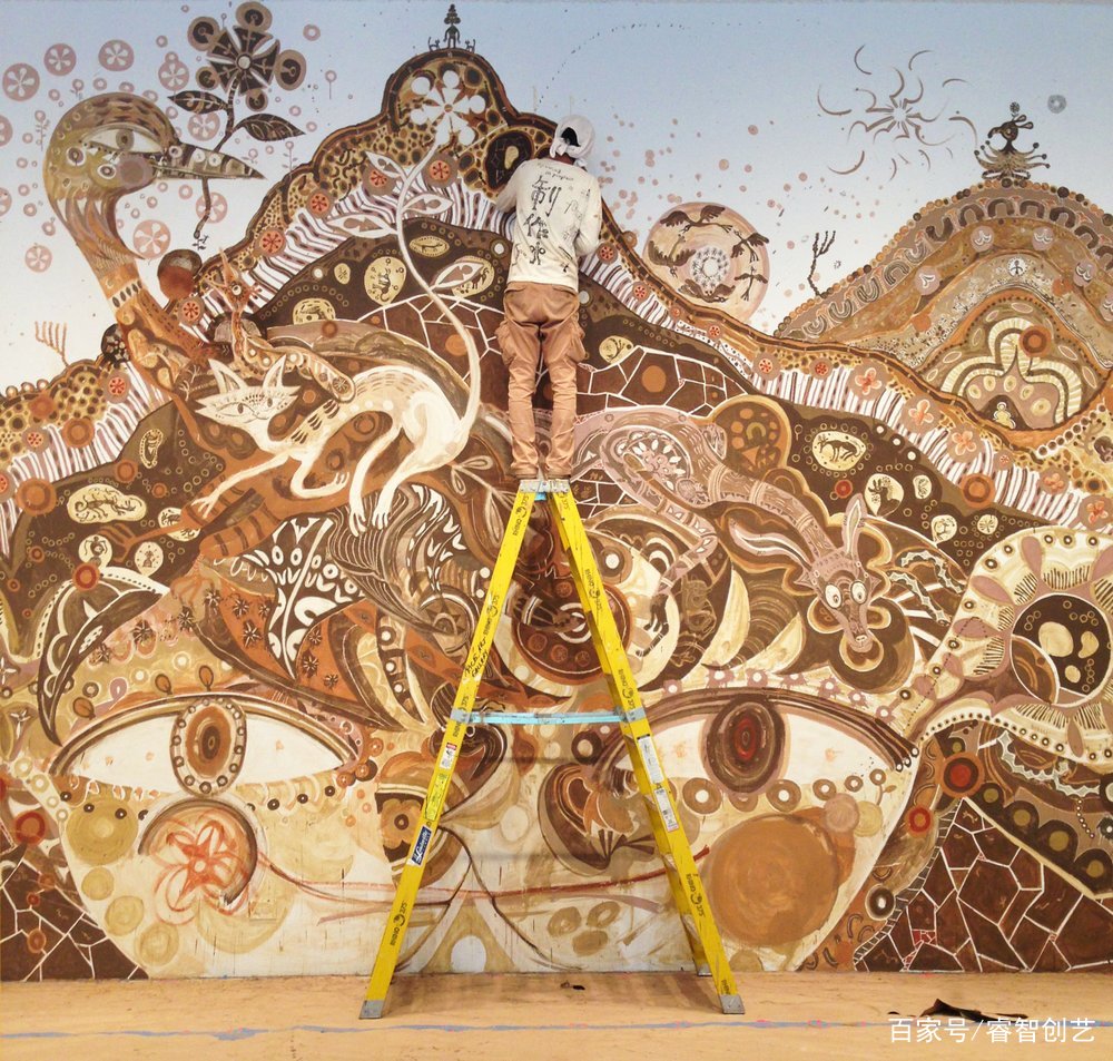 A clay mural full of vitality and Zen by Japanese artist Yusuke Asai ...