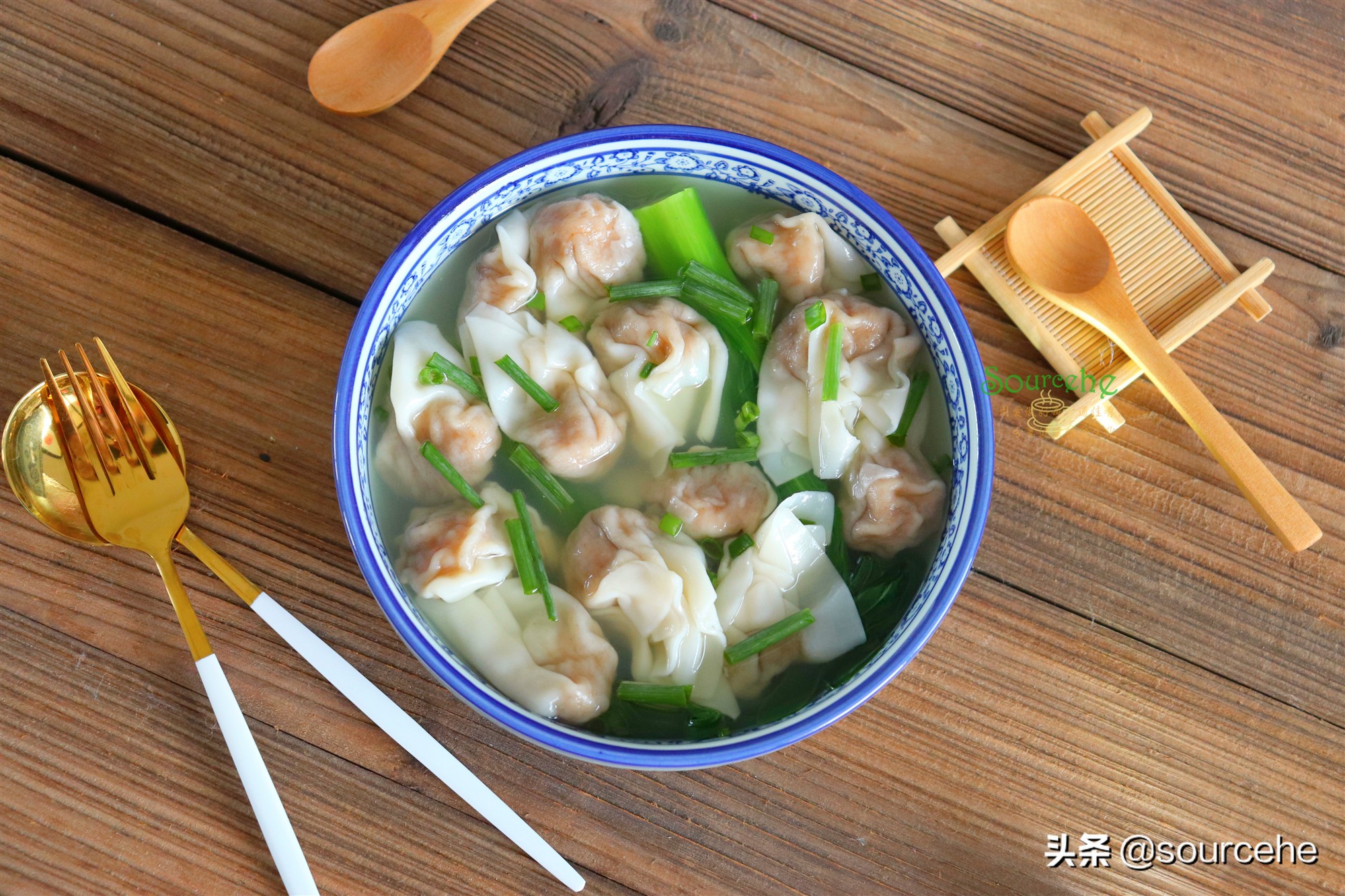 Add more steps when cooking quick-frozen wontons, the cooked wontons ...