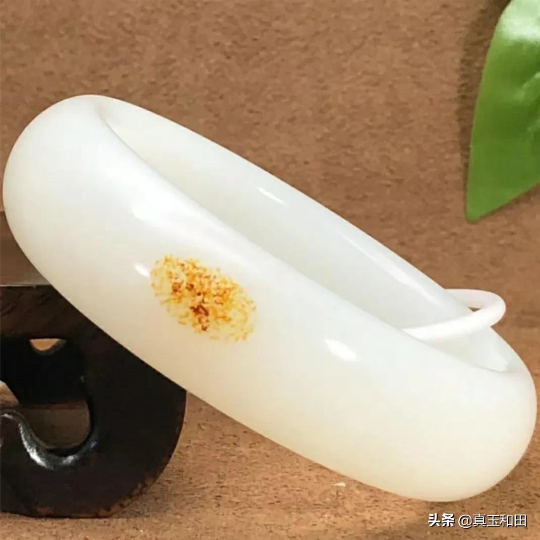 What are the common Hetian jade and white jade in the market? - iNEWS