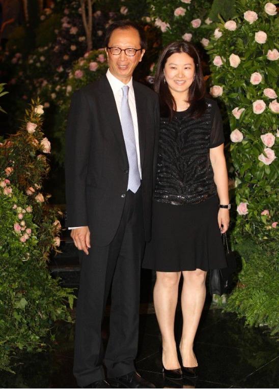 Diving queen Fu Mingxia and her husband Liang Jinsong gave the eldest ...