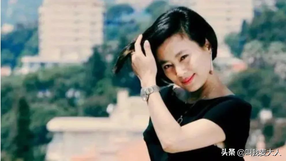 58-year-old Li Lingyu makes a rare appearance. The 23-year-old mixed ...