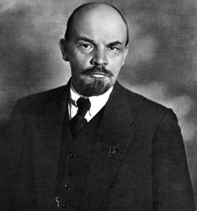 Only 10% of Lenin's remains are left, and he spends nearly one million ...