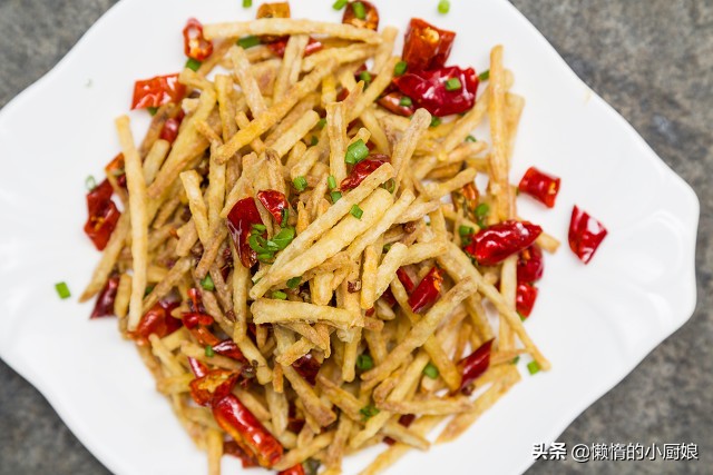 The dried lotus root shreds used as both snacks and wines and dishes ...