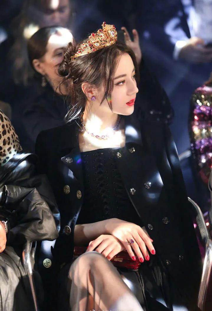 Di Lieba is sassy and immortal, perfectly side-faced... - iNEWS