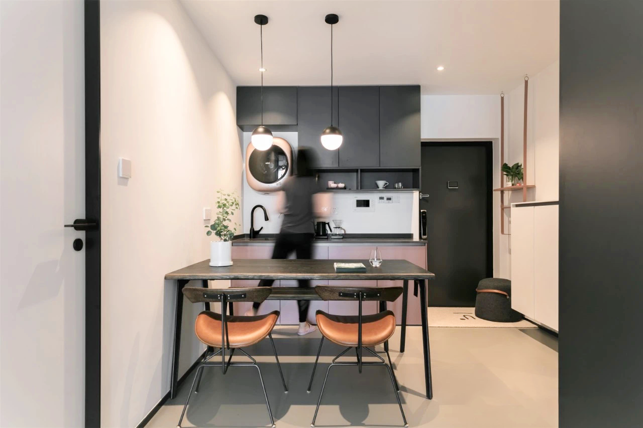 To be honest, it would be cool if my 77 square meters were decorated ...