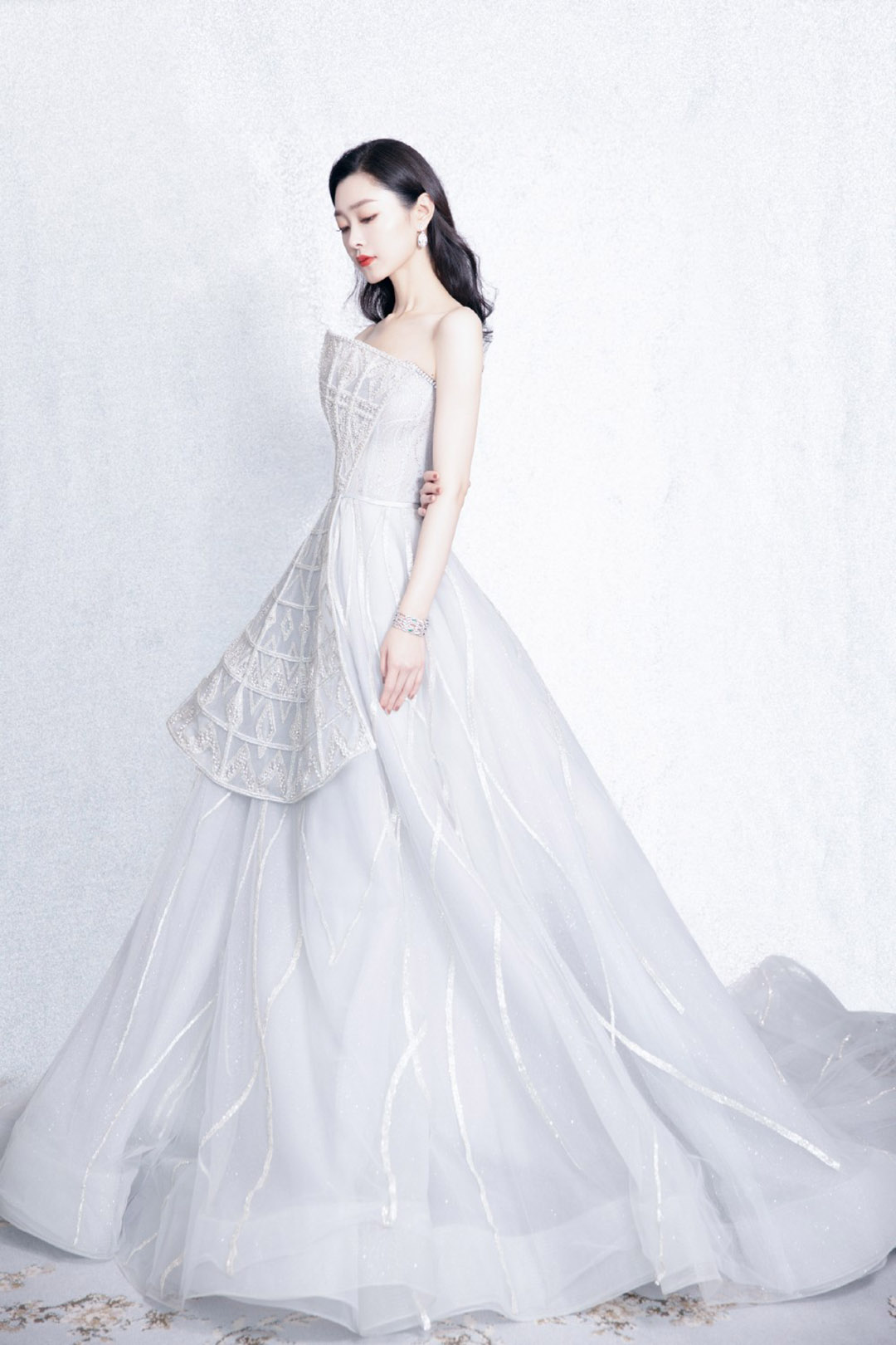 "Beauty Series"-Song Yizhen "on" - iNEWS
