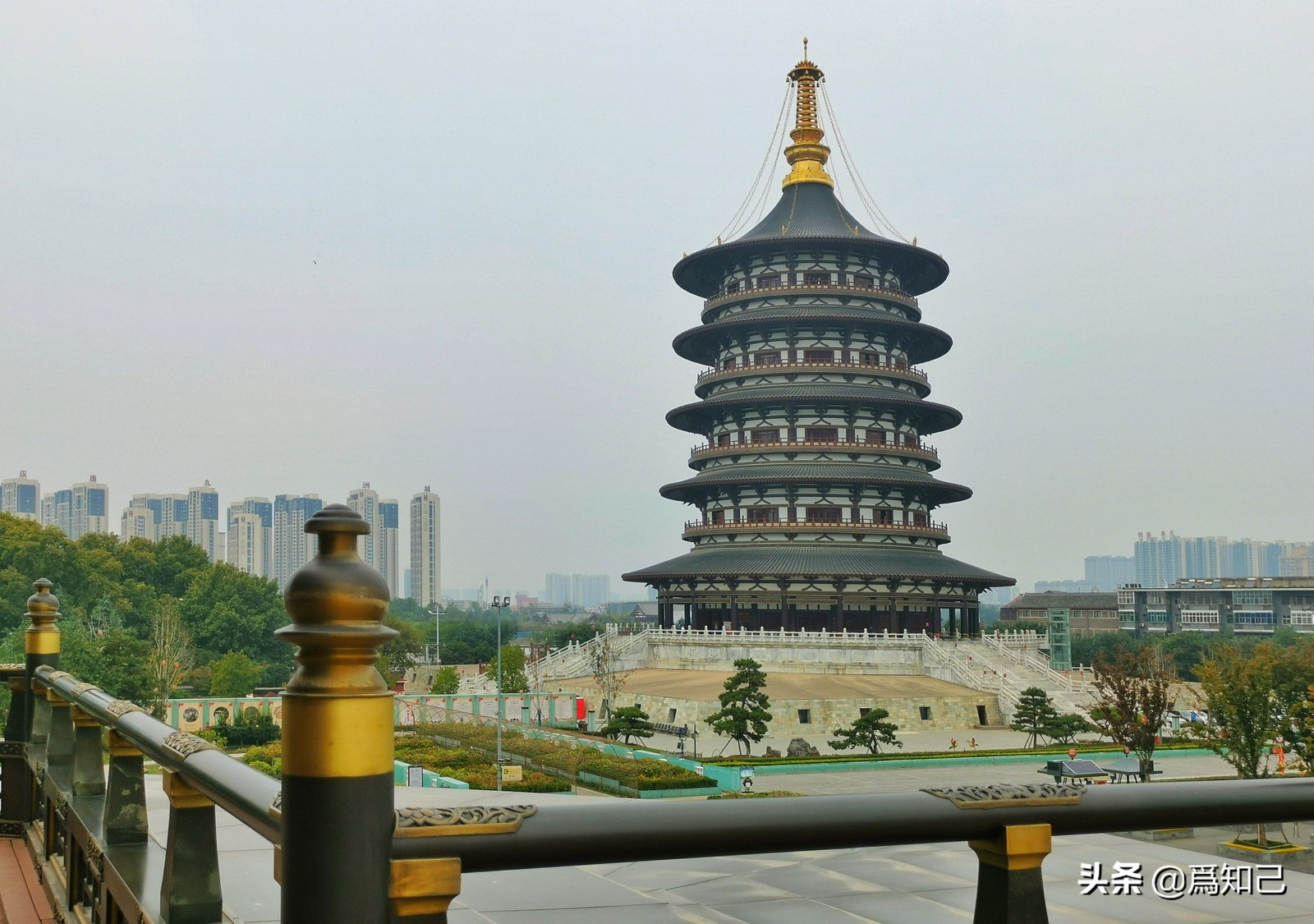 Yingtian Gate is the highest gate in ancient China and is known as "the ...