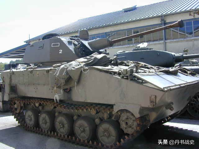 French AMX-10-TTB self-propelled anti-aircraft gun, a rare weapon that ...