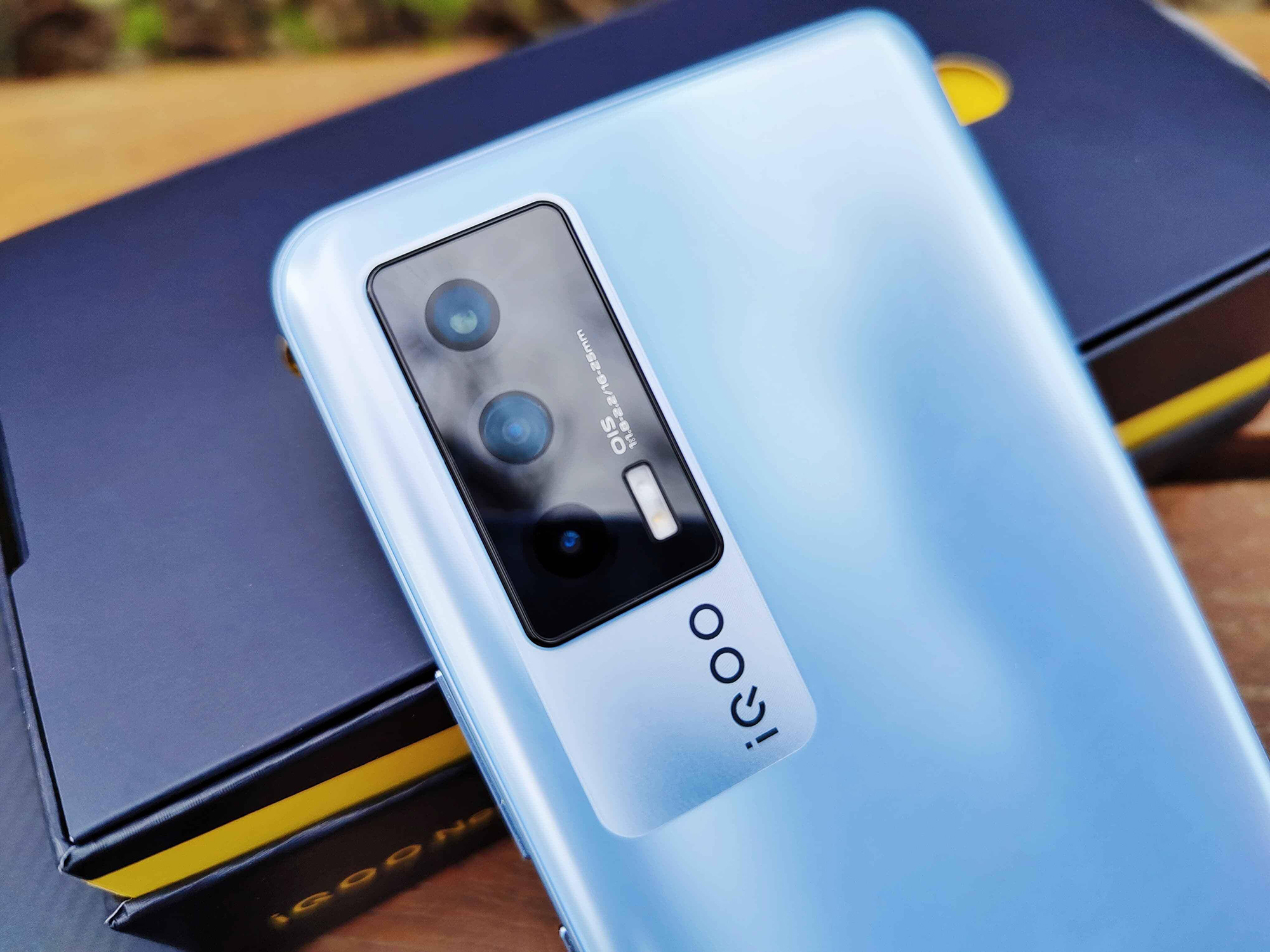 從2999降至2449，搭載12+256GB，是目前最好的驍龍870手機之一 - 頭條匯